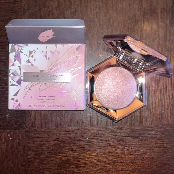 Fenty Beauty | Makeup | Fenty Beauty Diamond Bomb Ros Rave Highlighter ...